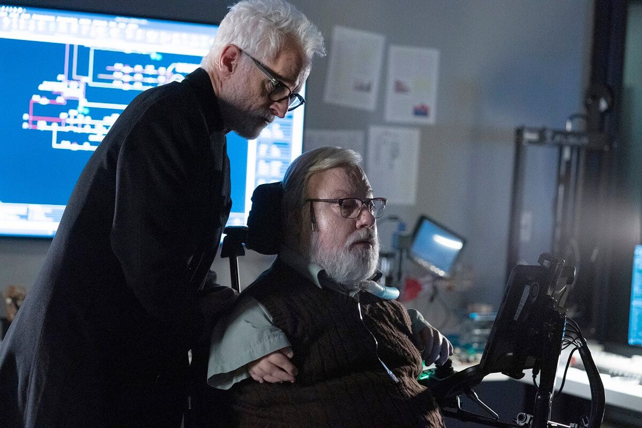 neXt: neXt : Bild John Slattery, Michael Herzovi - 9 von 25 - FILMSTARTS.de