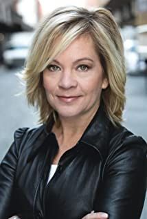 Ellie Cornell - FILMSTARTS.de