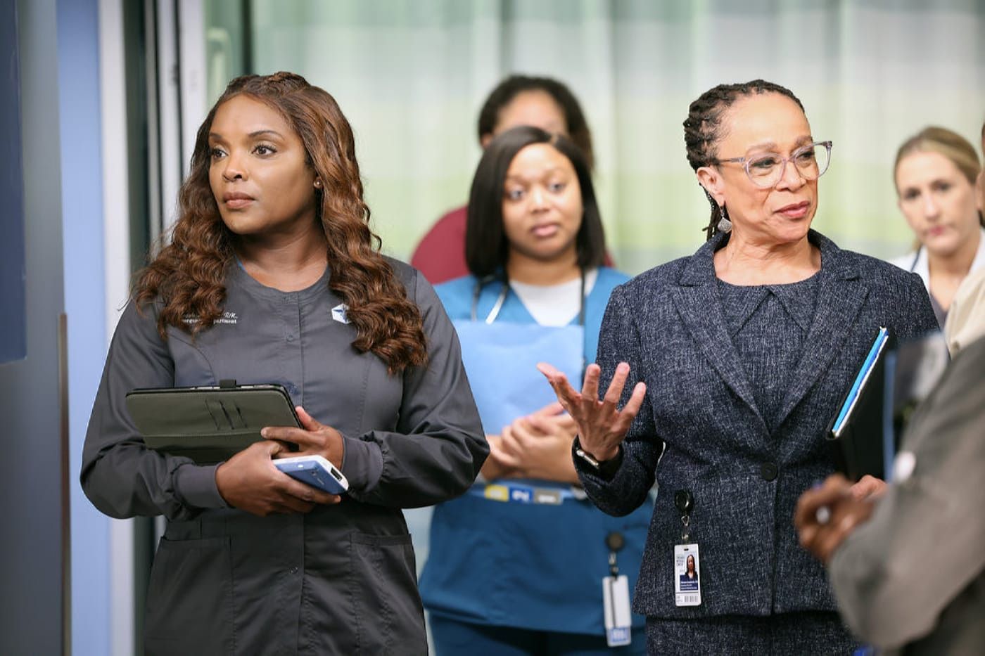 Chicago Med: Chicago Med : Bild Marlyne Barrett, S. Epatha Merkerson - 47 von 630 - FILMSTARTS.de
