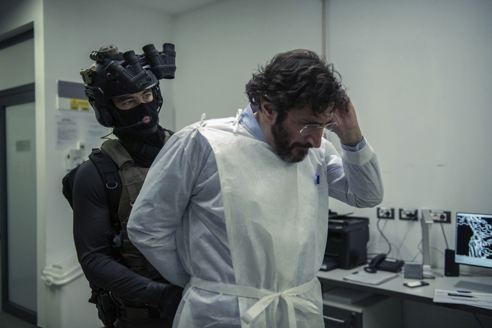 Foto zum Film The Contractor - Bild 9 auf 24 - FILMSTARTS.de