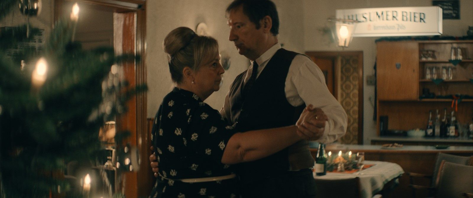 Foto zum Film Mittagsstunde - Bild 2 auf 34 - FILMSTARTS.de