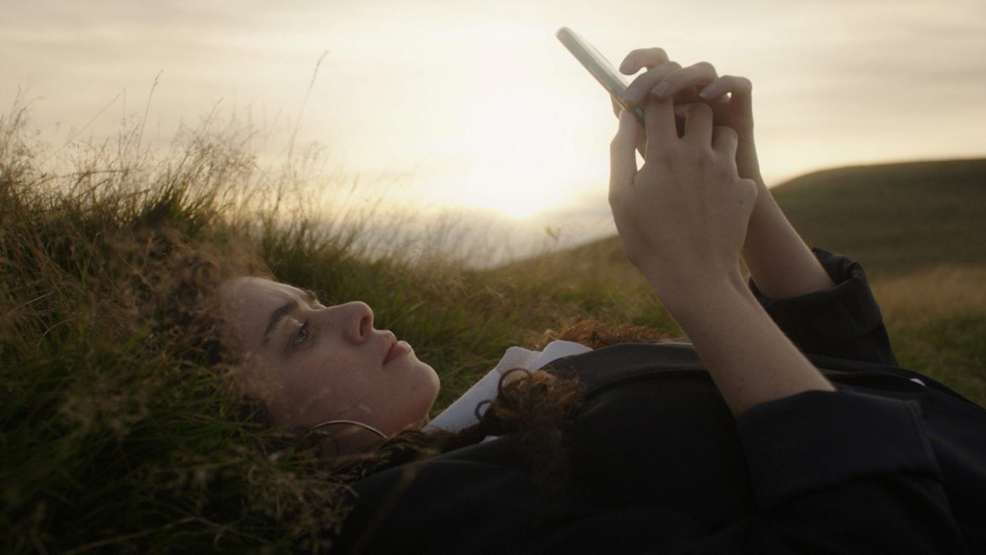 Bildergalerie Red Rose - Bild 3 von 5 - FILMSTARTS.de