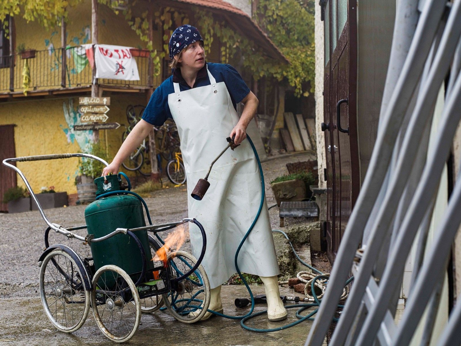 Foto zum Film Wir und das Tier - Ein Schlachthausmelodram - Bild 9 auf 11 - FILMSTARTS.de