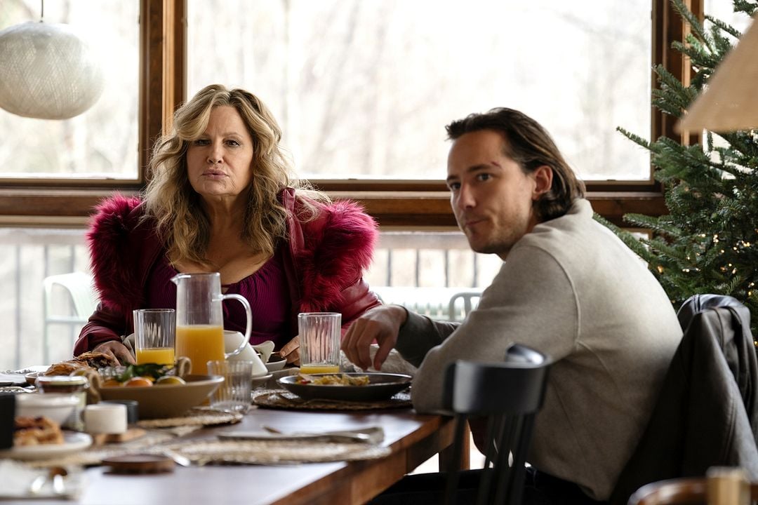 Bild zu Jennifer Coolidge - Riff Raff - Verbrechen ist Familiensache ...