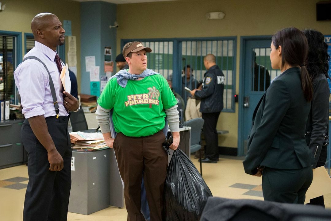 Brooklyn Nine-Nine: Brooklyn Nine-Nine : Bild Nate Torrence, Terry ...
