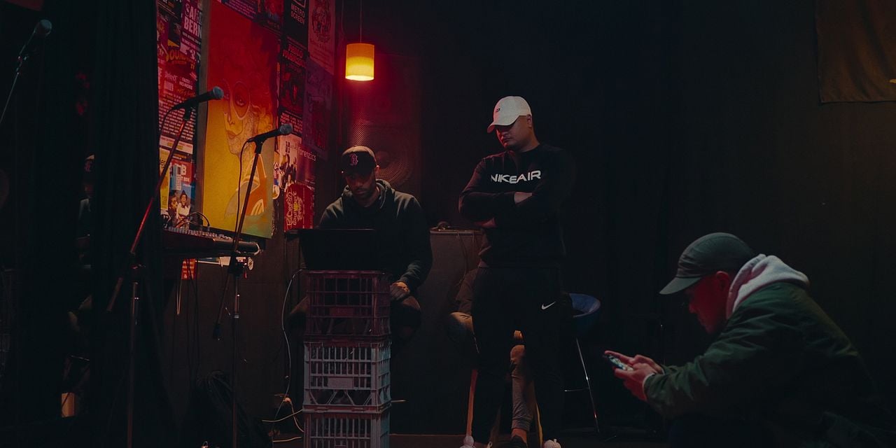 Foto zum Film ONEFOUR: Against All Odds - Bild 4 auf 29 - FILMSTARTS.de