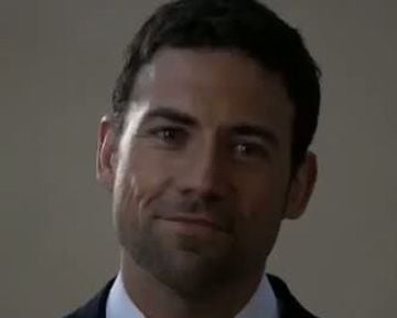 "The Saint": Erster Trailer zum Remake mit Original-Simon-Templar Roger ...