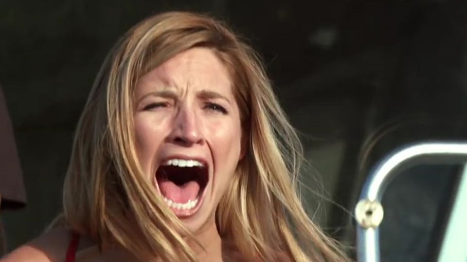 Killer Beach Trailer - Killer Beach Trailer DF - FILMSTARTS.de
