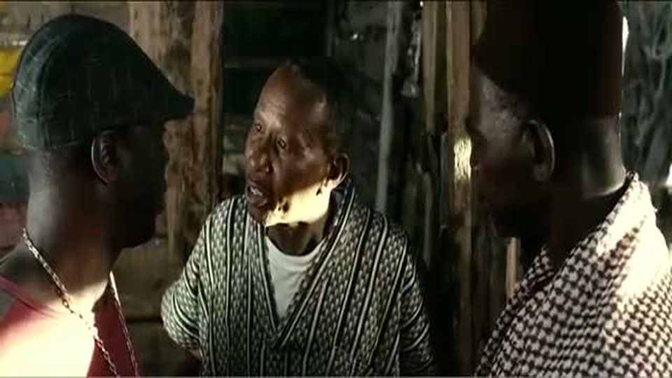 Die Piroge Trailer - Die Piroge Trailer DF - FILMSTARTS.de