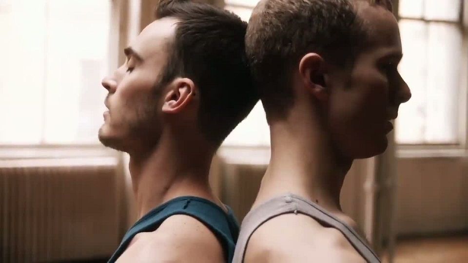 Five Dances Trailer - Five Dances Trailer OV - FILMSTARTS.de