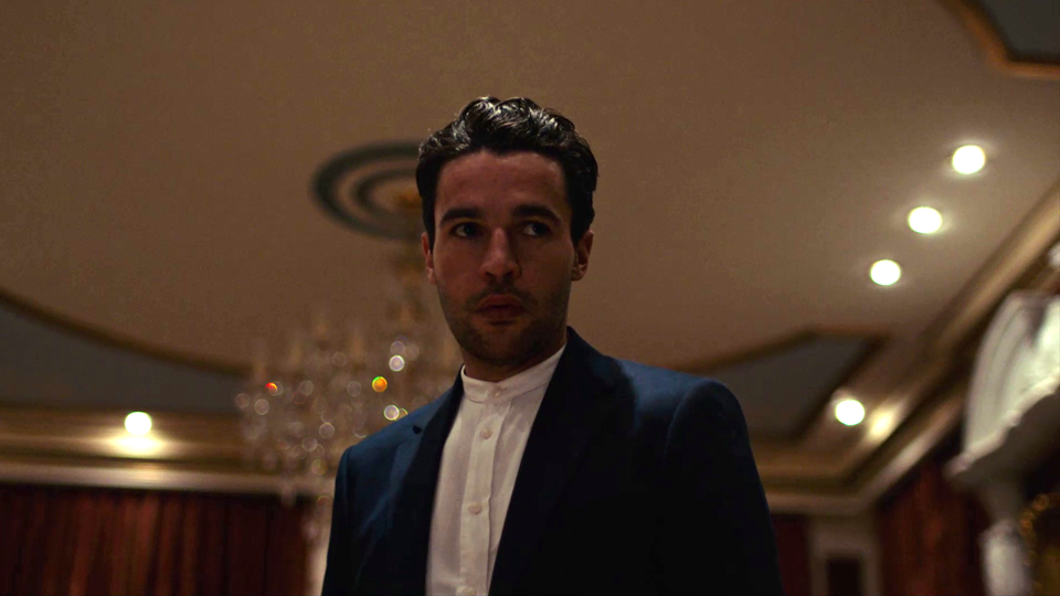 Possessor Trailer - Possessor Trailer DF - FILMSTARTS.de