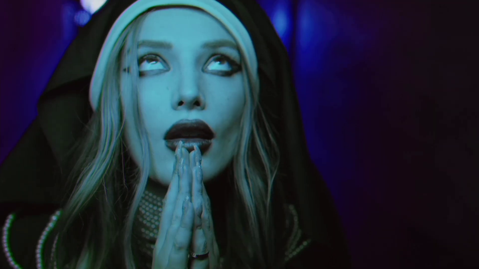 L.A. Queens Trailer - L.A. Queens Trailer (2) OV - FILMSTARTS.de