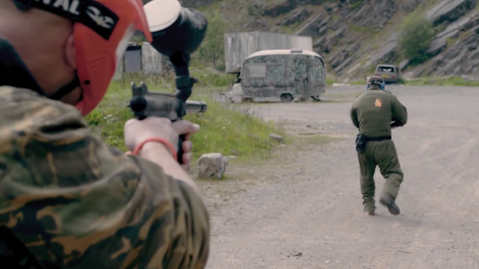Paintball Massacre Trailer - Paintball Massacre Trailer OV - FILMSTARTS.de