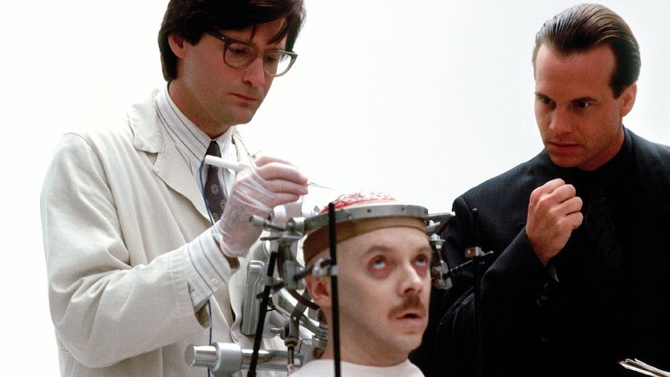 Brain Dead Trailer - Brain Dead Trailer OV - FILMSTARTS.de