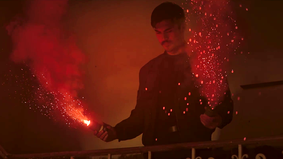 Assassin Club Trailer - Assassin Club Trailer DF - FILMSTARTS.de