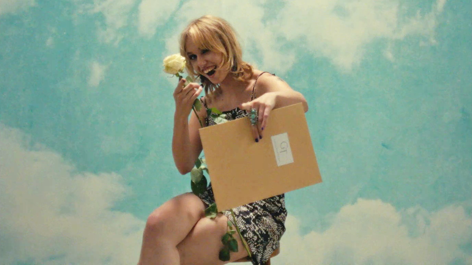 Dead Girls Dancing Trailer - Dead Girls Dancing Trailer (2) OV - FILMSTARTS.de