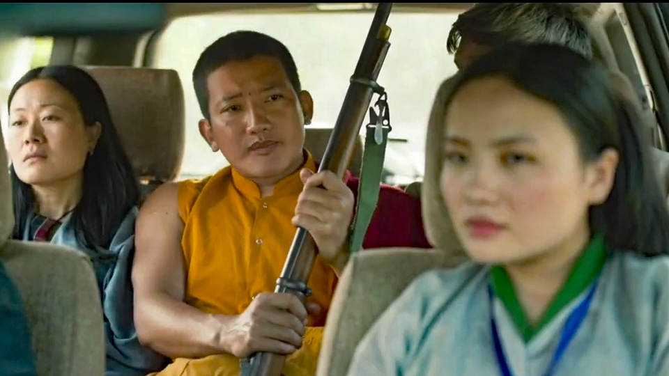 Was will der Lama mit dem Gewehr? Trailer - TheMonk And The Gun Trailer ...