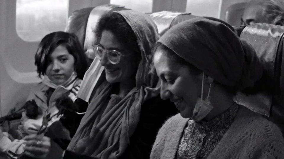 Green Border Trailer - Green Border Trailer DF - FILMSTARTS.de