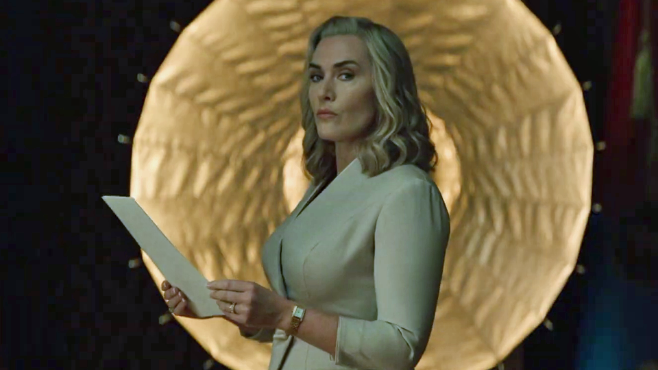 The Regime Trailer DF - Trailer The Regime - FILMSTARTS.de